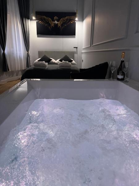 Apartament Grey Prywatne Jacuzzi Miodowa Kraków - Kraków