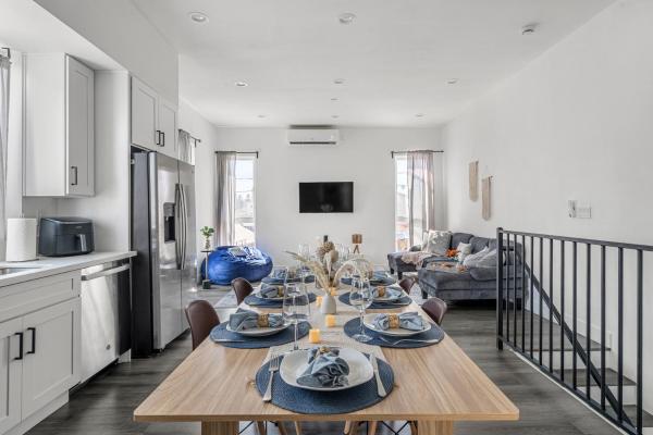 Stylish 4br W Parking, Near Usc, Dtla And Expo Park - Los Angeles, CA