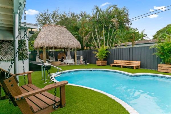 Casa Mayami - Hollywood, FL