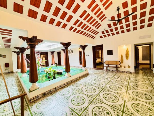 Courtyard Castle - Villa With Private Pool - Puducherry