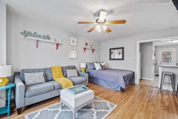 Spacious Open-concept Studio Short-midterm Stays - Manchester, NH