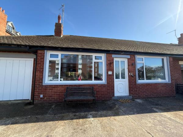 Beach Side Bungalow - Lytham St Annes