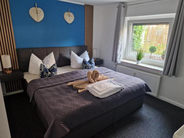 Nahe Kiel, 4 Betten, 2 Schlafzimmer Parkplatz, Terrasse, 3km Zum Strand - Altenholz