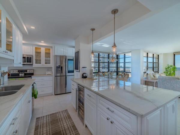 End Unit W/ Top Of Line Finishes / Crazy Wide Gulf Views - Marco Island, FL