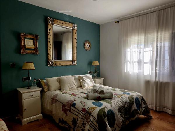 Villa La Luna Chalet Completo - Montijo, España