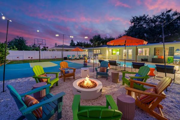 Sleeps 14 Pool Hot Tub Basketball Court - Indian Rocks Beach, FL