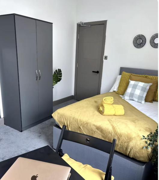 Private Room, Hospital, Train Station Contractors - Chatham