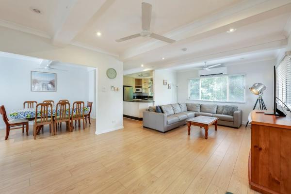 55 See Street Bargara - Bargara