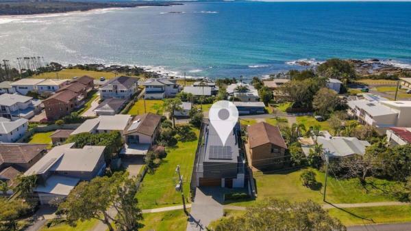 Echoes - Luxury Home Beach Views Walk To Cafes - Emerald Beach
