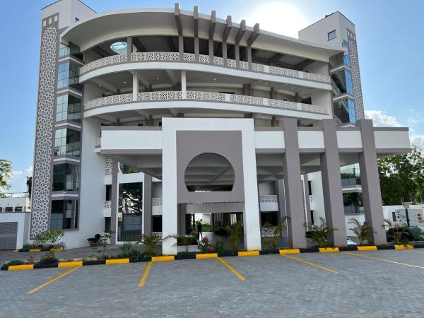 2br Beachfront, Seaview Aprt Nyali Baobab Waves - Mombasa