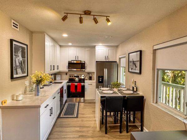 Close To Wilton Manors - Sunrise, FL