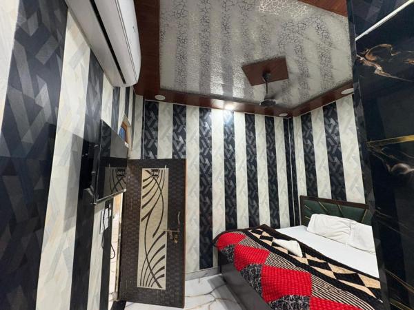 Hotel Golden Palace - Faizabad