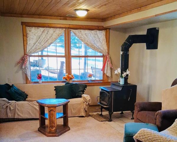 Charming Home With Stunning Pikes Peak Views - Woodland Park, CO