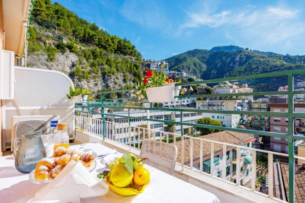 Santa Tecla Flats - Erchie