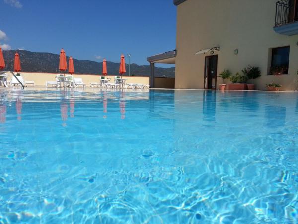 Stylish Residence Le Fontane 1 Bedroom Premium B3 Sleeps 3 - Costa Rei