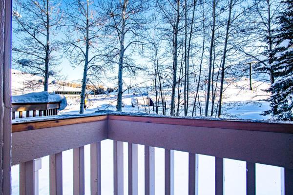 Snow Creek 1553 - Ski-in/ski-out + Pool & Hot Tub - Sun Valley, ID