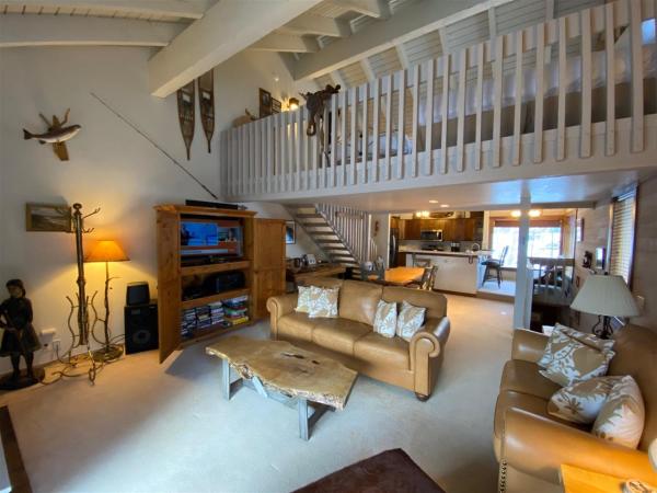 Snow Creek 1551 - Ski-in/ski-out + Pool & Hot Tub - Sun Valley, ID