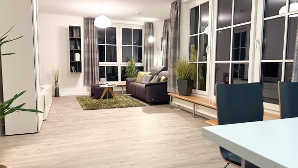 Exklusives Penthouse Mit Dachterrasse, Hochwertig Ausgestatteter Küche Mit Dampfgarer, Inklusive 2 Stellplätze Und Fahrradgarage - Kronach