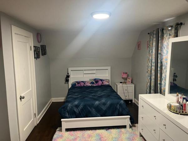 Jean's Homestay Property - Bristol, CT