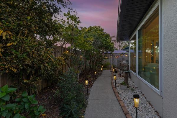 Luxury Beachside - New Smyrna Beach, FL