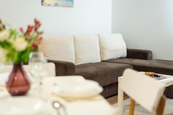 Esther Line Apartments - Self Check-in, Free Private Parking - Timișoara