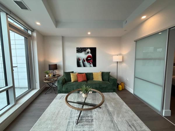 Bright Bold & Beautiful 1 Br With 6 Applainces - Halifax