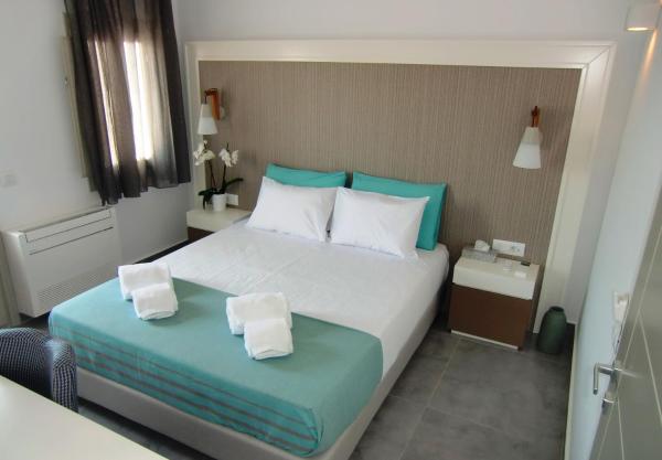 Platia Fira Luxury Rooms, Superior Double - Oia
