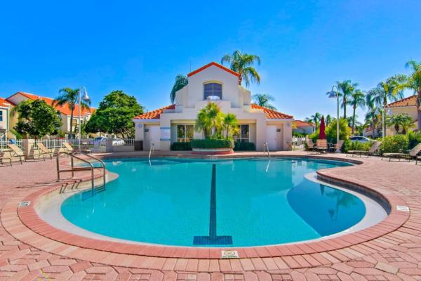 2nd Floor Vista Verde North Newly Renovated Unit 232 - St. Pete Beach, FL