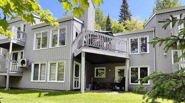 Book Tremblant Retreat, Free Parking, Fast Wifi & Total Comfort - Mont-Tremblant