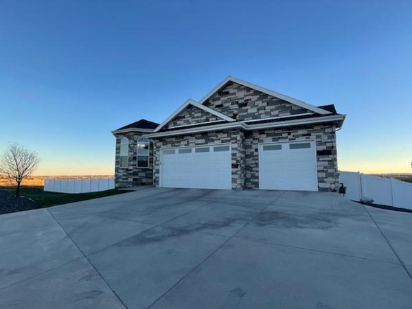 Modern Home, Breathtaking Views - Cheyenne Frontier Days