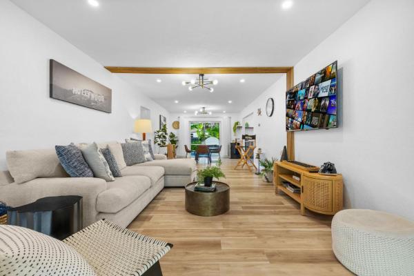 Heated Pool With Beach Gear, The Other Hollywood - Miramar, FL