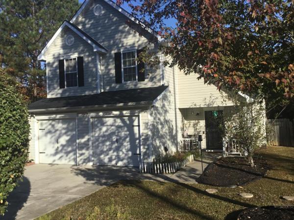 Captivating Home Near Downtown Atl - Riverdale, GA