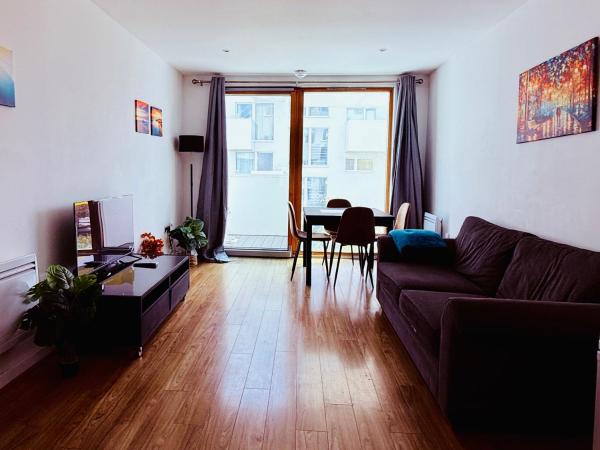 Lia's Place In Barking - Woolwich