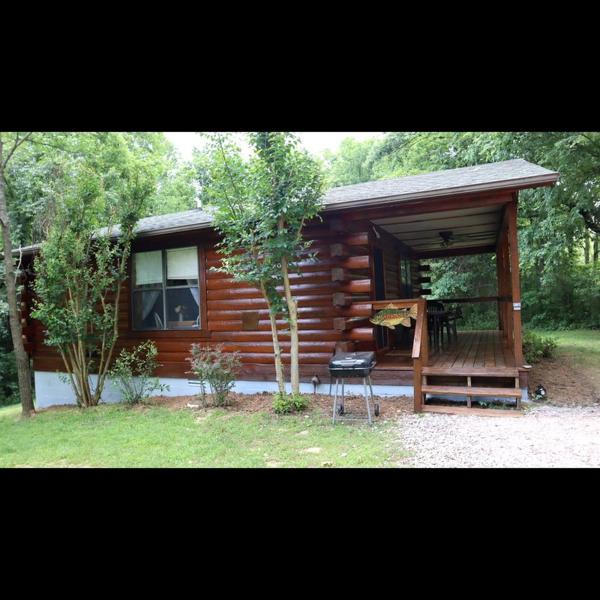 Cozy Cabin Retreat Close To Rivers And Lakes In Eureka Springs, Arkansas - Beaver Lake, AR