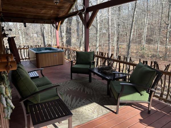 Enchanted Cottage - 1 Bedrooms, 1 Baths, Sleeps 2 Cabin - Tennessee