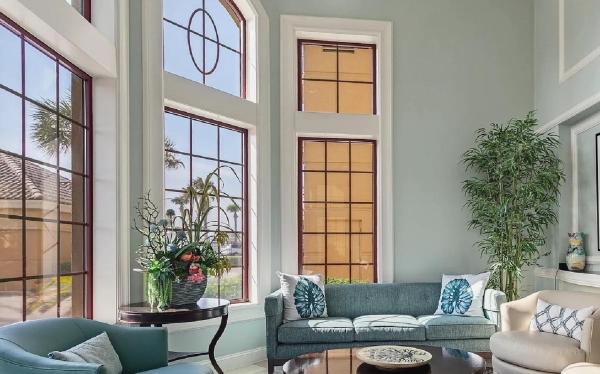 Cozy Three-bedroom Oceanfront Apartment With Direct Beach Access - Jacksonville Beach, FL