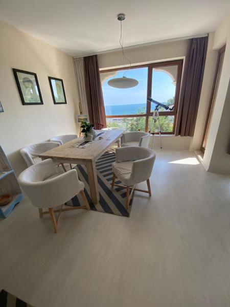 Seafront 2-bedroom Apartment With Pools And Direct Beach Access La Mer - Varna