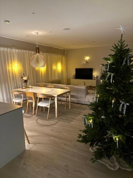 Finnish Design Villa With Outdoor Jacuzzi - Rovaniemi