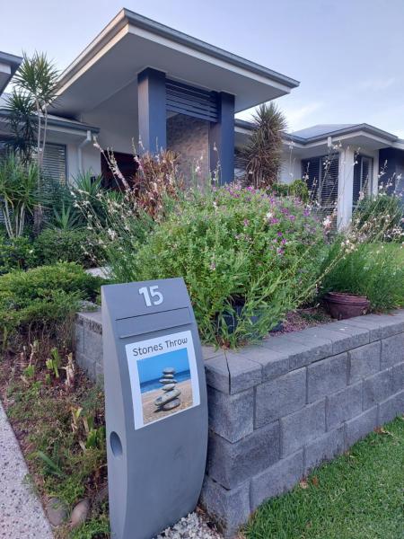 Stones Throw At Sapphire - Coffs Harbour, NSW, Australia