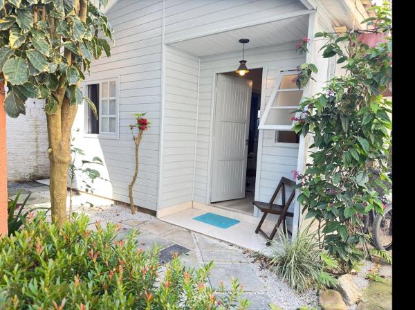 Casa De 2 Quartos Próximo A Praia - Florianópolis