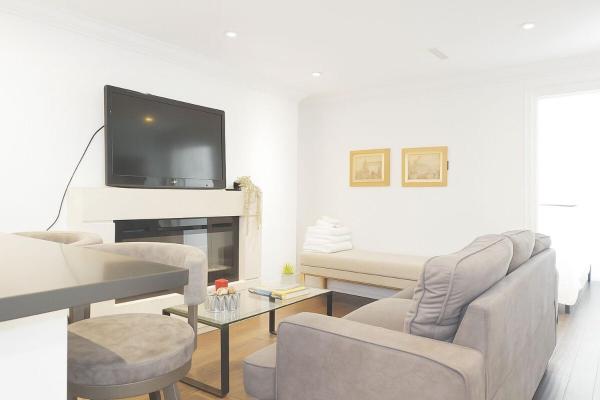 Bright 2 Bed Basement Near Square One Mall Family Friendly Stay - Toronto