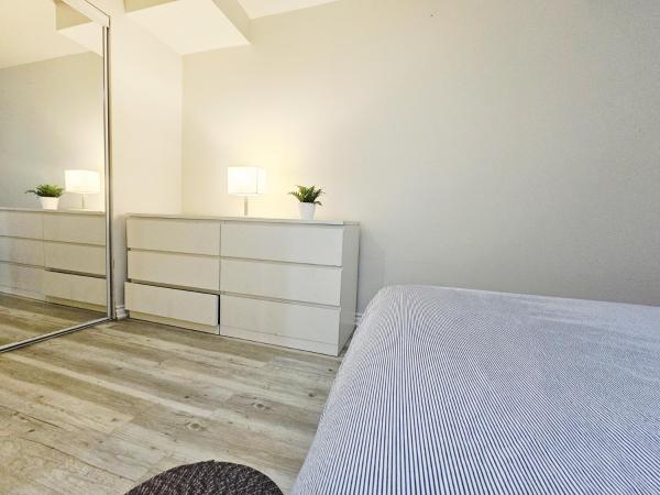 Garden Ave Suite 3 Mins To Hwy 403 - Brantford, ON