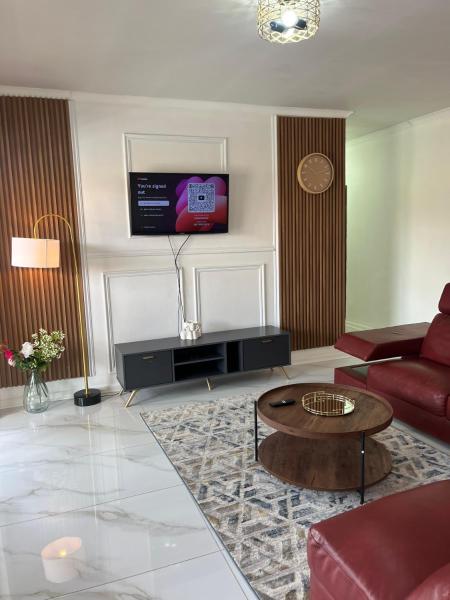 Waterfall Deluxe Ll - Rustenburg