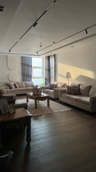 شقة كبيرة فاخرة في برج المسارات - Jeddah