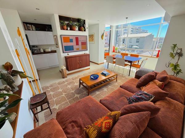 Novis - Renovated, Central, Secure 3 Bedroom Apartment With Acs And Back Up Power - Cape Town