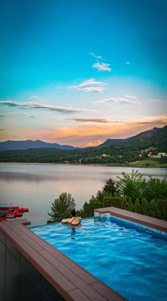 Hotel Roser House Boutique - Pe Malul Lacului Colibita - Mureş