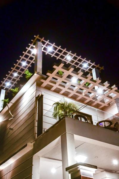 Saya's Abode - Railview Suites - Assam