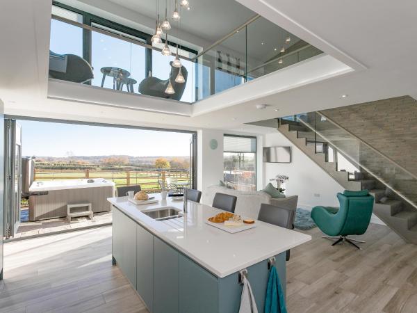 The Retreat - Ukc3845 - Staffordshire