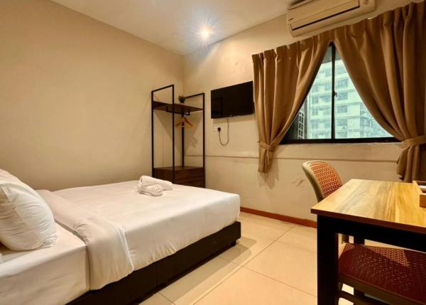 Swing & Pillows - Chow Kit Road, Kuala Lumpur - Sabah