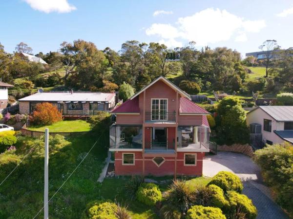 Tamar Riverside Views Retreat - Riverside